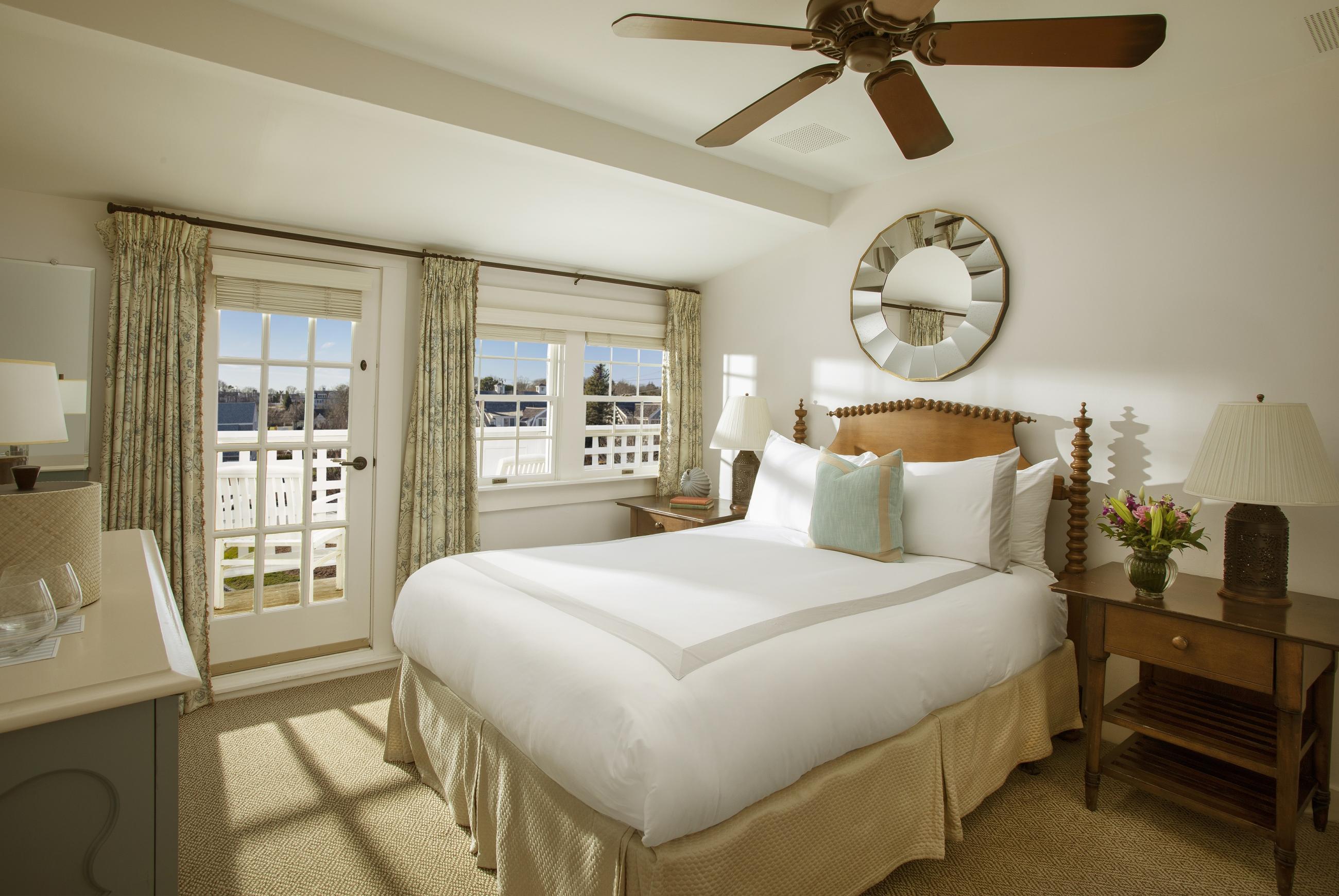 Deluxe Main Inn Rooms | Chatham Bars Inn